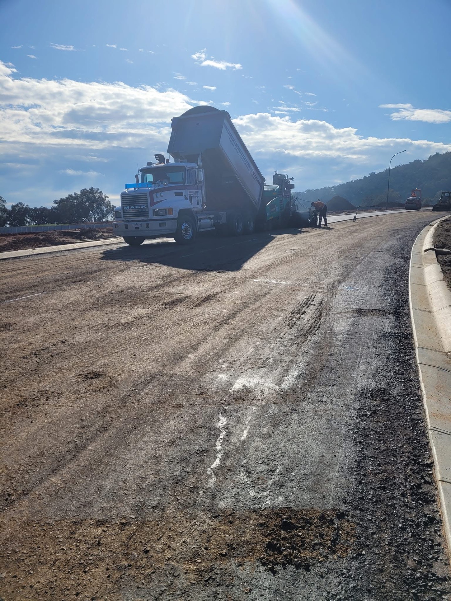 Hin-Con Services | Asphalt, Spray Sealing & Bobcat Work | Central West NSW